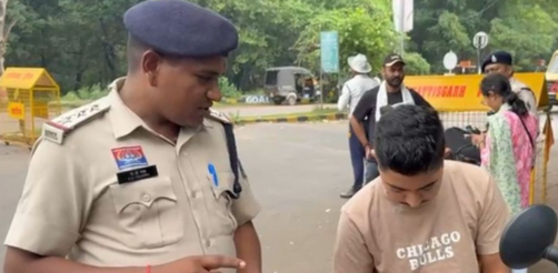 Police Sticker Action: 5 बड़े नियम, दुर्ग में निजी गाड़ियों पर सख्त ...
